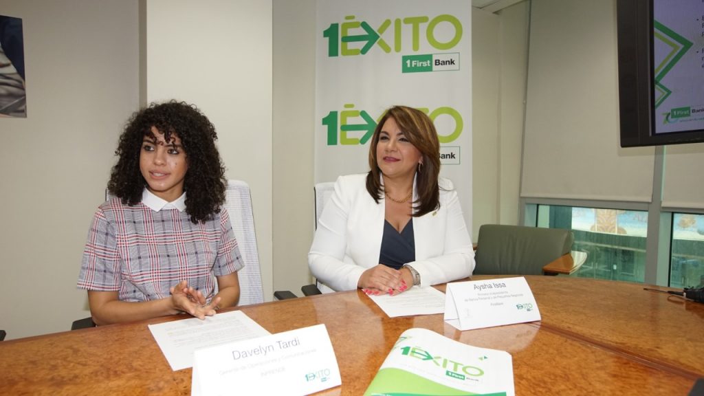 Davelyn Tardi, gerente de Operaciones de INPrende y Aysha Issa, Primera ...